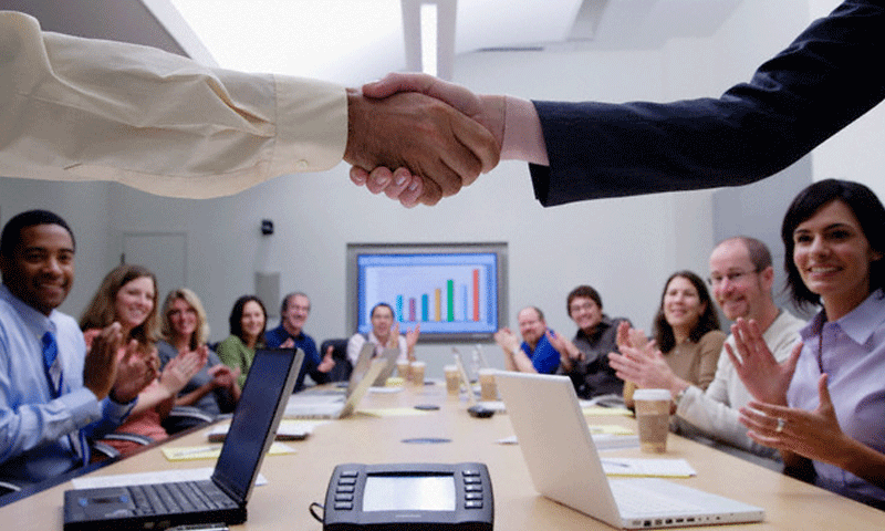 Les 3 fondamentaux de la vente : mettre le client au centre | WINGMIND